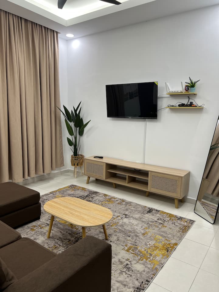 Azzahra Homestay Scientex Kundang Jaya Near Gamuda - Selangor