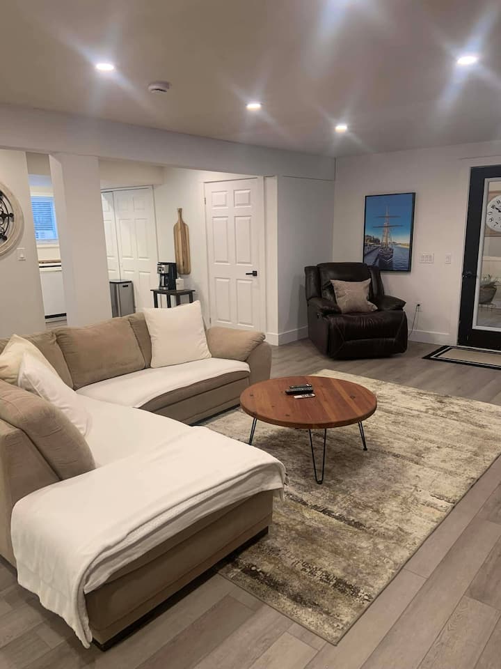 Suite 34 - Collingwood