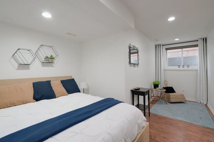 Auburn Suite*near Hospital*mountains*sleeps 4 - Calgary