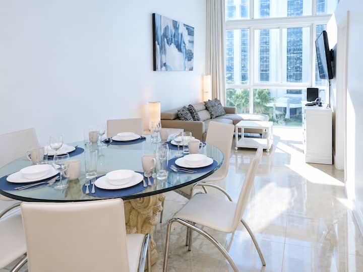 Beachfront 2 Bedroom Condo Bayview/parking A30 - Miami Beach, FL