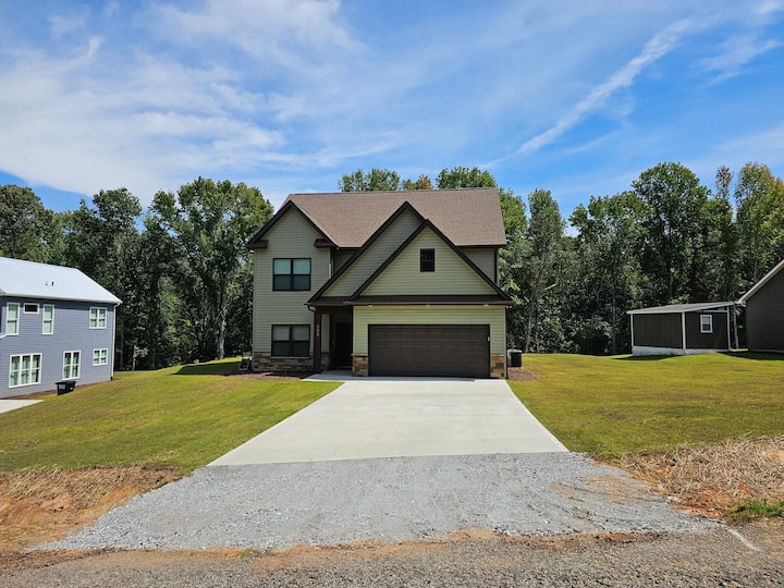 The Green House - Sandy Springs, SC