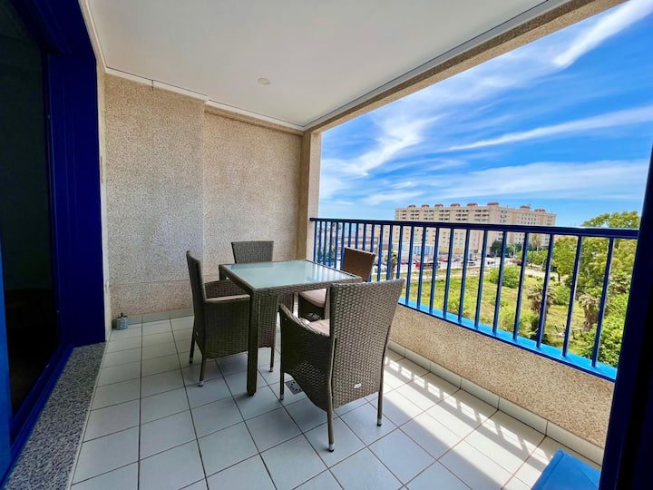 Blue Beach Apt | Pool | Parking - Valência