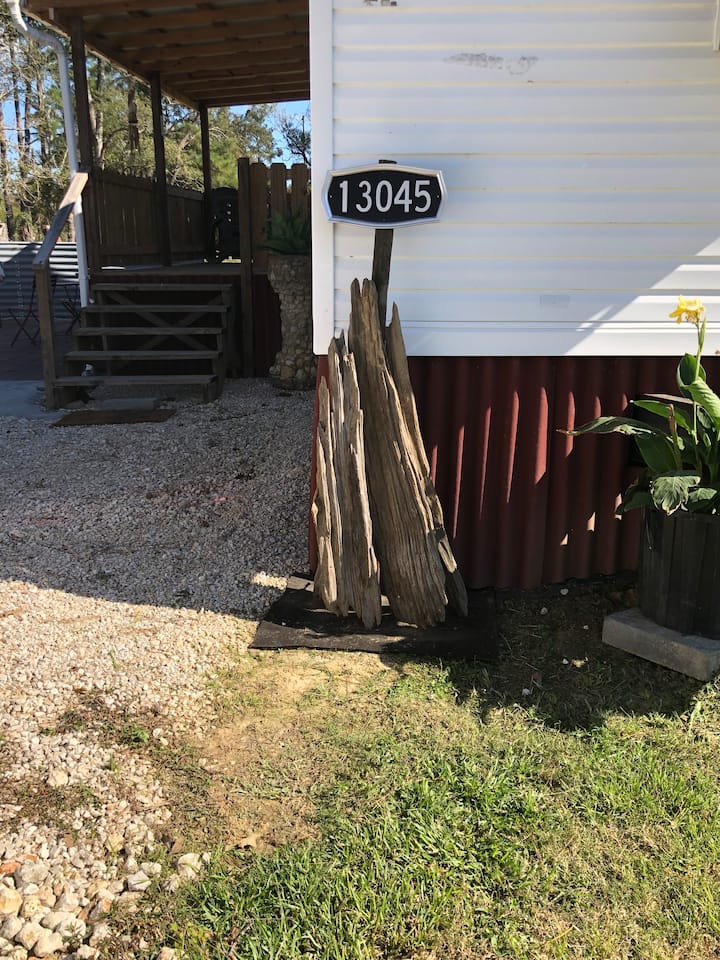 Bayou King Bungalow - Lake Arthur, LA