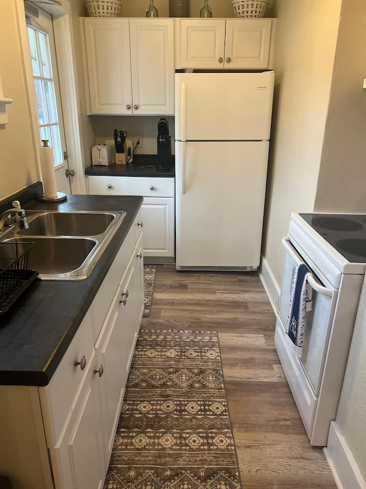 2 Bedroom|1 Bathroom Bottom Unit - Plum, PA
