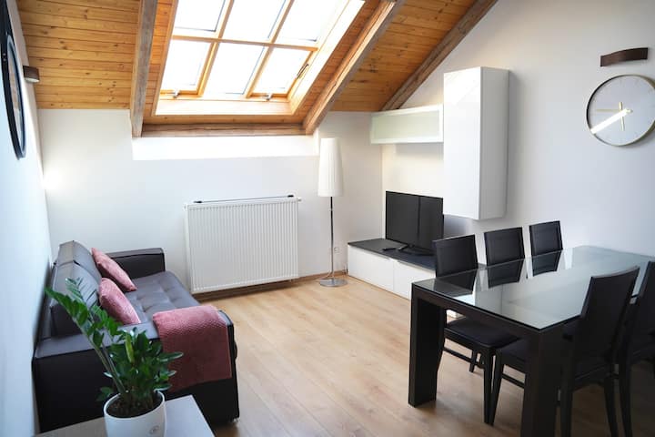 Riverside Palace Apartment 508 - Prag