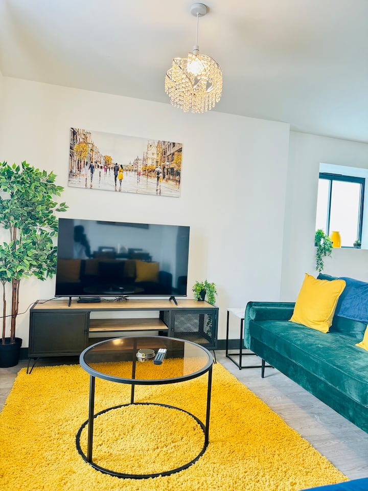 Apartment & Balcony View Near Chatham Dockside. - Chatham