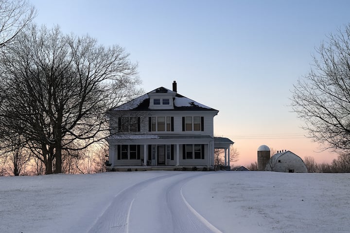 The Heart Of Bourbon Country • Winter Getaway! - Springhill Winery, Bloomfield