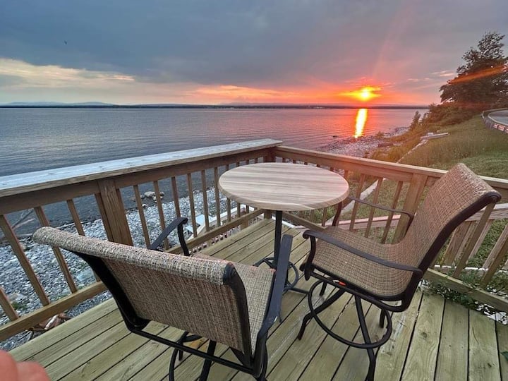 Lakefront Retreat - Plattsburgh, NY