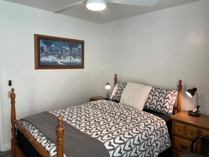 Carlsbad View Mansion Full Size Bed Room 大衣柜 - Oceanside, CA