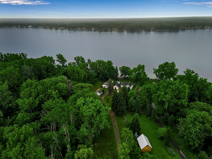 Niagara Falls Waterfront Bliss - Niagara Falls, NY