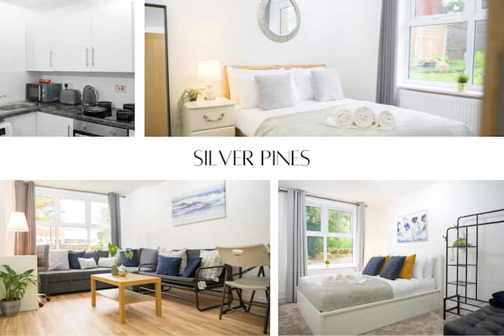 Silver, New Flat, King Bed, Free Parking! - Stockport