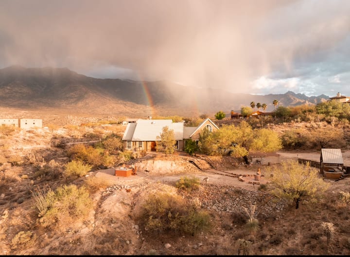 Sunset Retreat Mt Lemmon View-hottub/pool/18! - Catalina, AZ