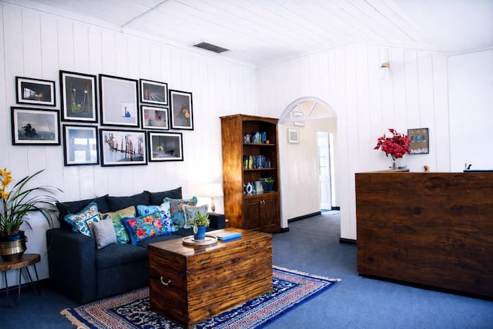Cozy Kalimpong 3bhk Stay W/ Breakfast | Homeyhuts - Kalimpong