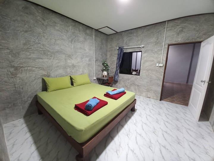 Hostel : Private Room With Ac By Ohm - Mueang Trat District