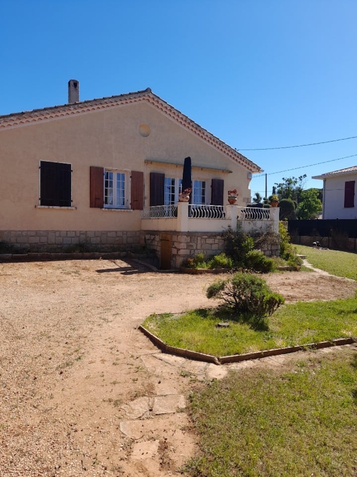 Maison Familliale, Vaste Jardin  &  Proche Mer - Bandol