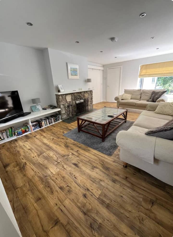 Lovely House In Menai Bridge - Bangor, UK