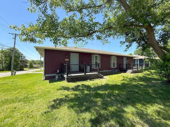 3 Or 4 Bedroom Stonegate Home #3 - Columbia, MO