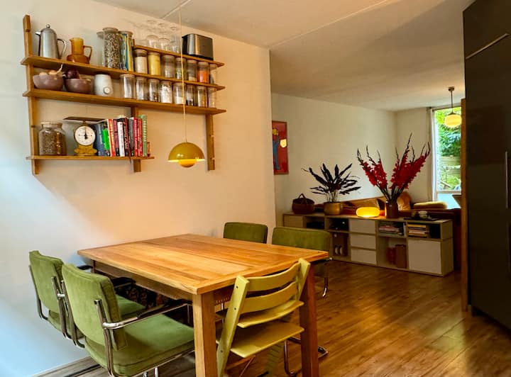 Relaxed Main-floor Apartment With Sunny Garden - Amsterdam