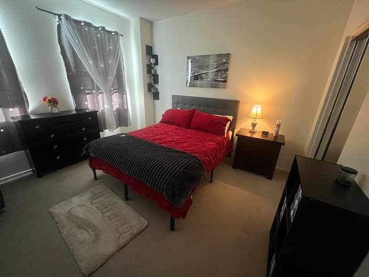 Luxury Apartment Room & Bath - Claremont, CA
