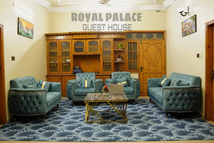 Royal Palace Guest House Karachi - 