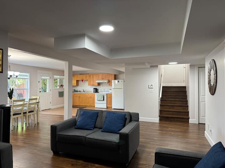 2 Bedroom Spacious Suite In Willoughby Langley - Langley, BC