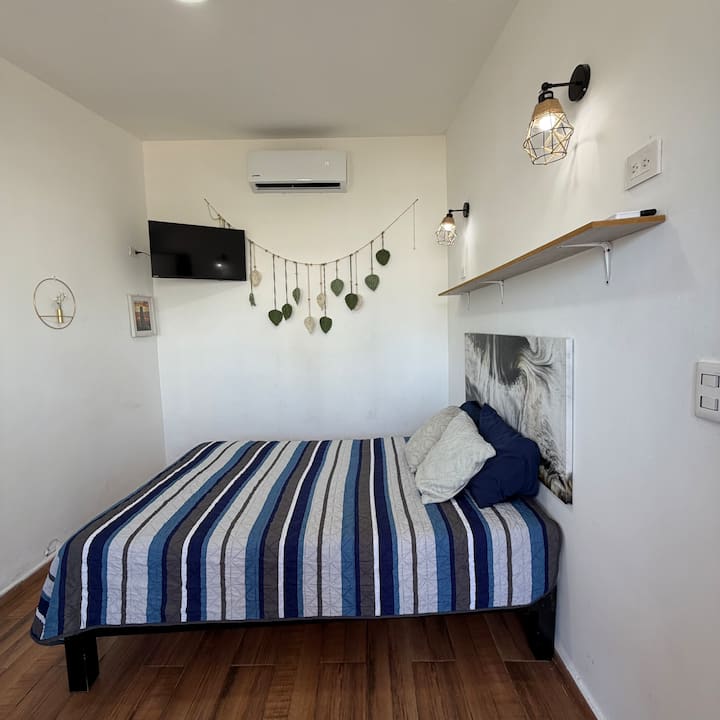 Lovely Room Just A Stone's Throw From The Beach - Mazatlán