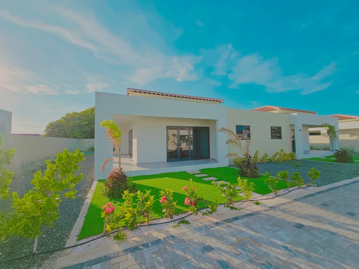 Private Villa With Pool | Walk To Mambo Beach - 퀴라소