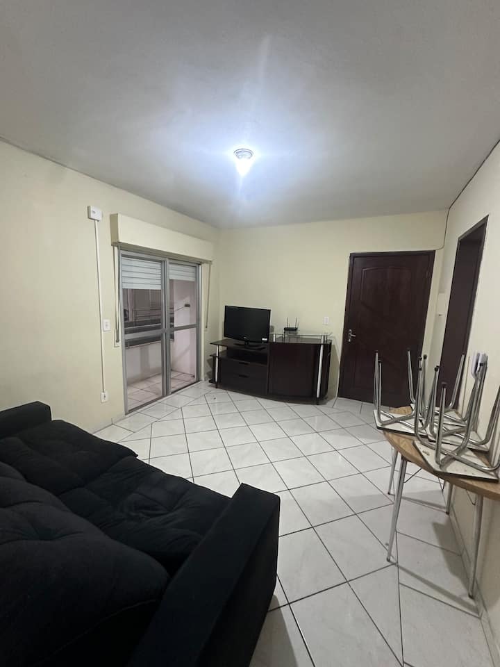 Apartamento 2 Dorm Com Varanda - Santa Maria