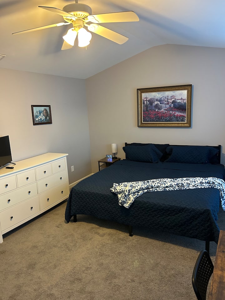 Charming 1-bedroom Getaway With Private Bathroom - Greenville, SC