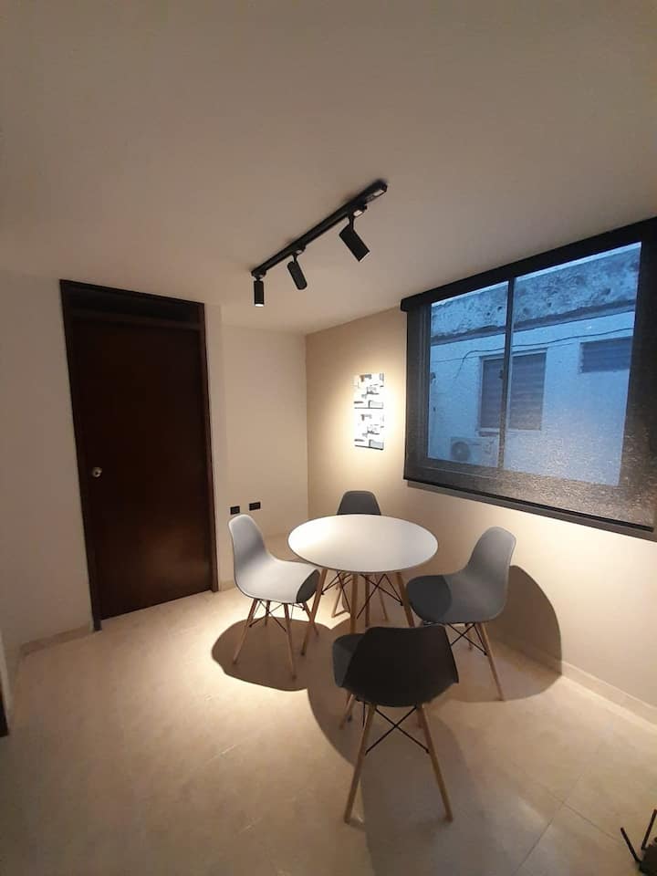 Apto 2 Habitaciones Con Aire Parqueadero Privado - Cali