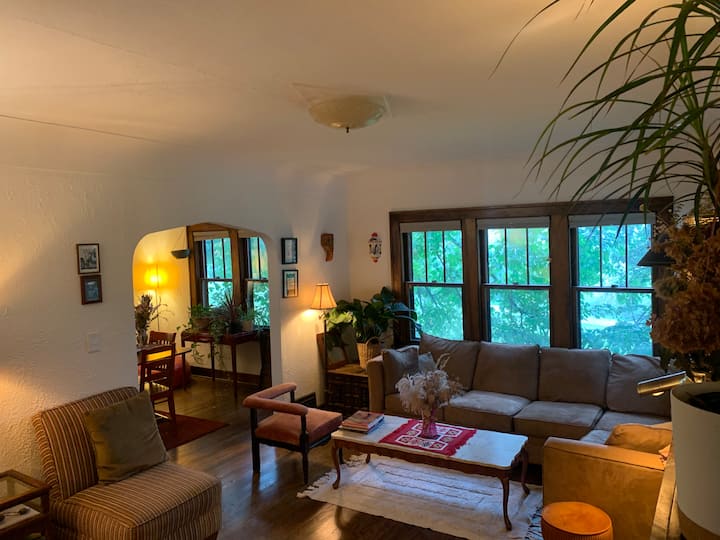 Beautiful Large Home - 30 Min Walk To Bighouse - Ann Arbor, MI