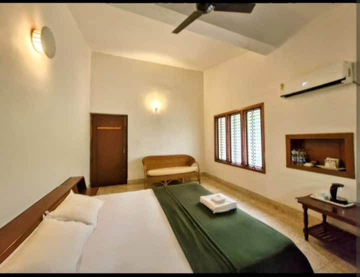Serene & Spacious  Nellitree Villa - Upper Deck - Varkala