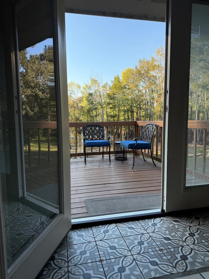 Lakefront Comfort|ultra Clean, Deck Views, Fishing - Candy Cane Lane, Calhoun