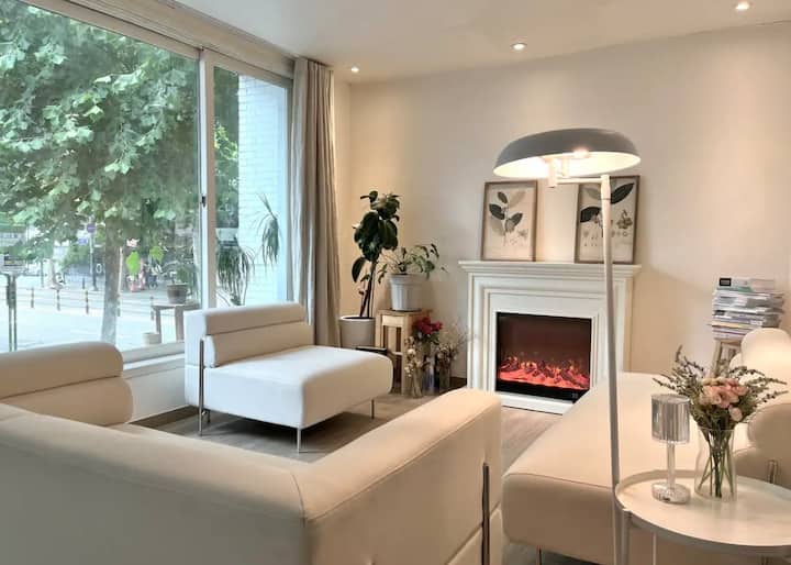 [합법숙소]홍대 중심부에 위치한 넓은 객실(6bedroom/7bed) - South Korea