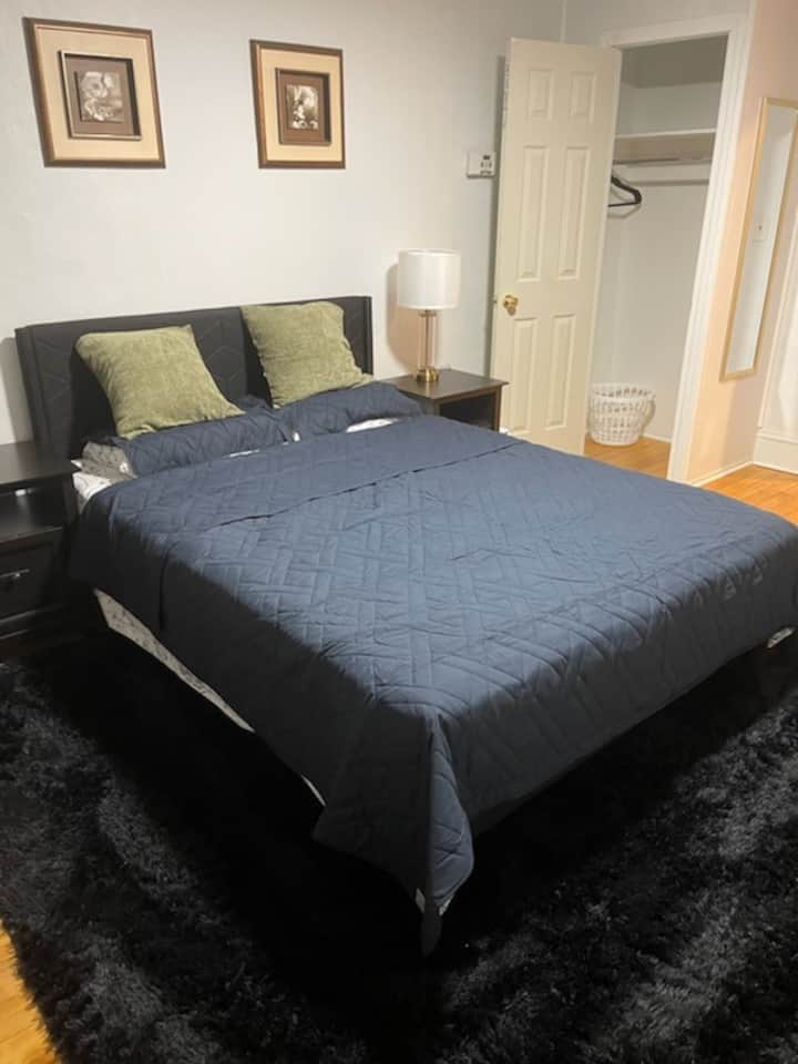 Burlington South End Room 5 - Burlington, VT