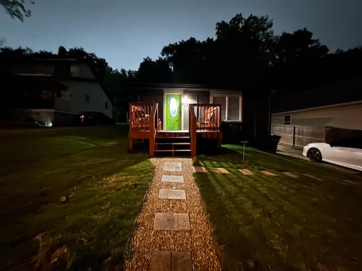 Home In Marietta - Marietta, GA