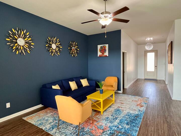 2 King Beds Luxury Blue Themed Cozy Retreat - Denton