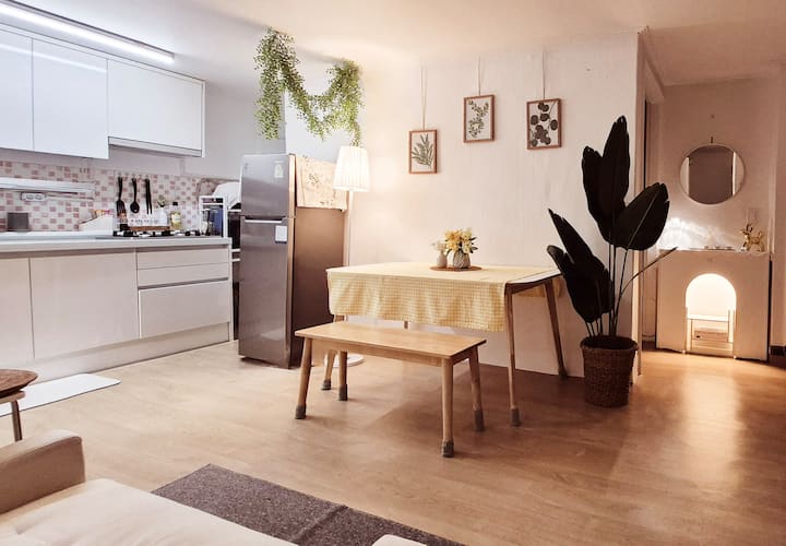 서울 신림 | 방3·침대4 · 최대 6인 | 조용한 주택가, 가족·소그룹 | 장기숙박 할인 - Séoul