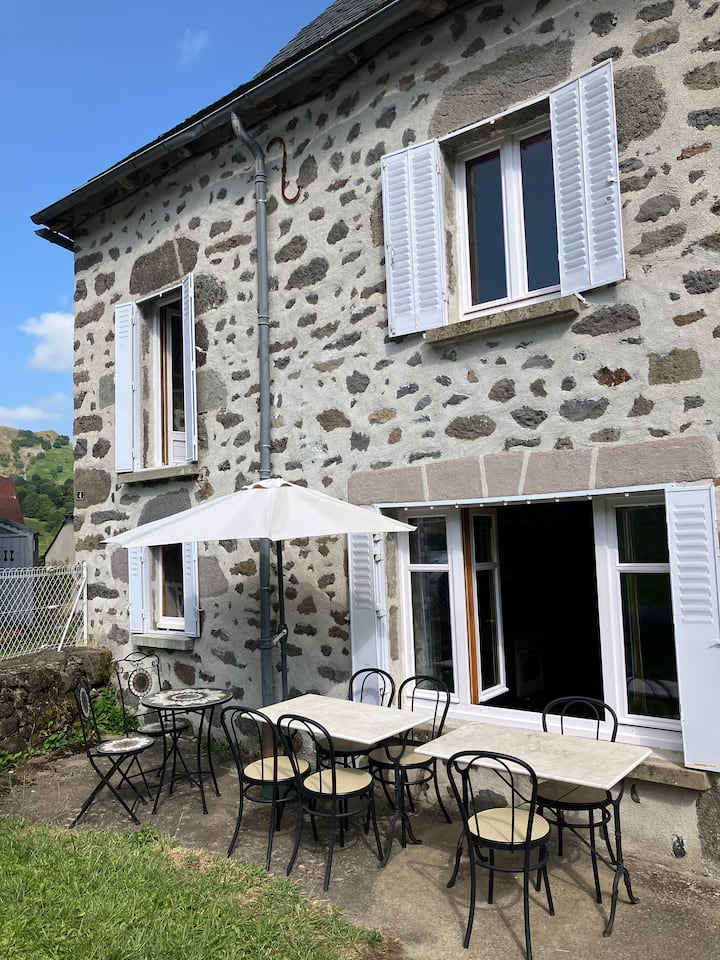 Maison Familiale Avec Dortoir - Cantal