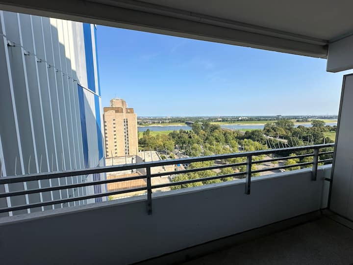 Ferienwohnung Mit Rheinblick - Neuss