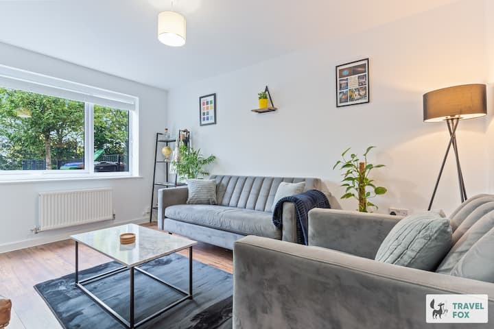 City Centre House: Etihad And Parking - Stockport