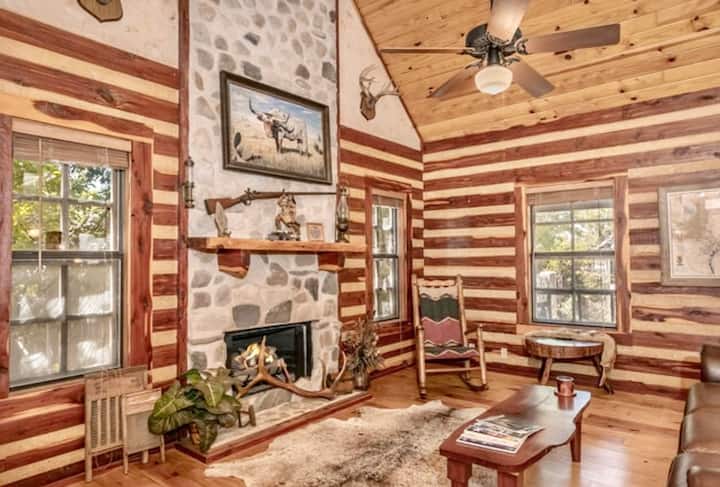 Clara’s Cottage - Fredericksburg, TX