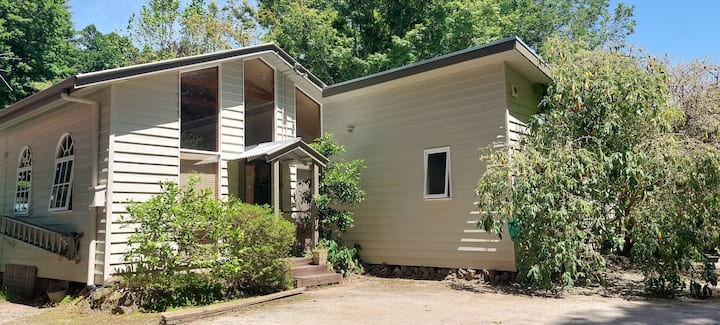 Forest Cottage - Windows To The Trees. - Dandenong Ranges