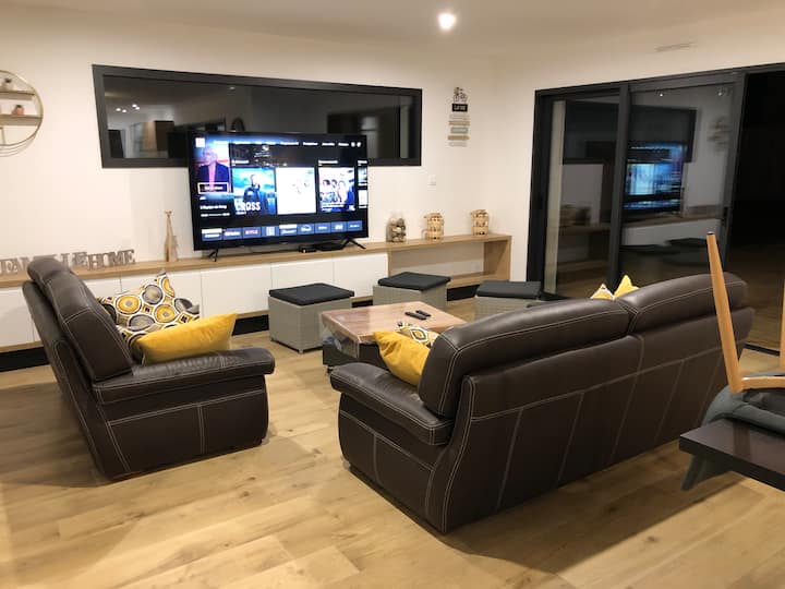 Villa Pmr Neuve : Piscine Chauffée & Bord De Mer - Ploudalmézeau