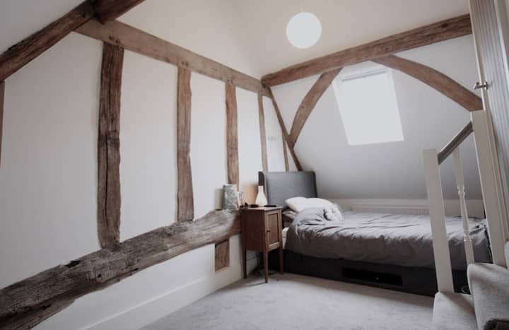 Double Room In The Cinema Barn! - Stevenage