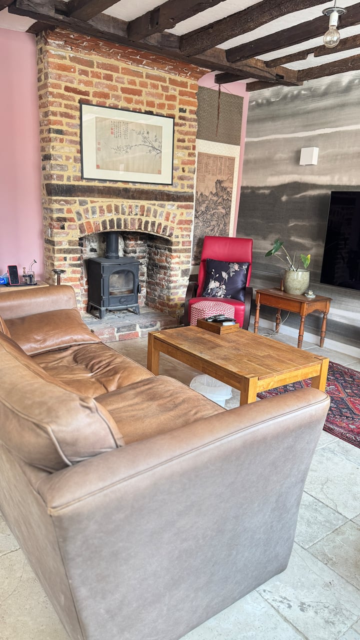 One-bed House In Centre With Parking - Canterbury