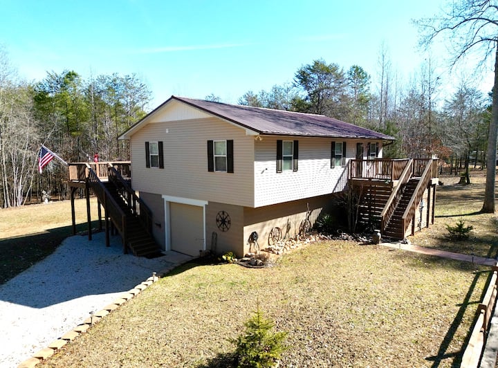 Private 13-acre Retreat With Fire Pit & Trails - Gastonia, NC