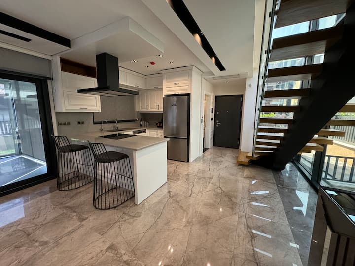 Denize 50 Metre Ultra Lüx Villa - Davutlar