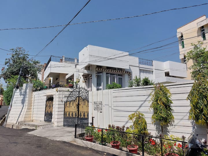 Private Guest Suite With Kitchen - Jammu