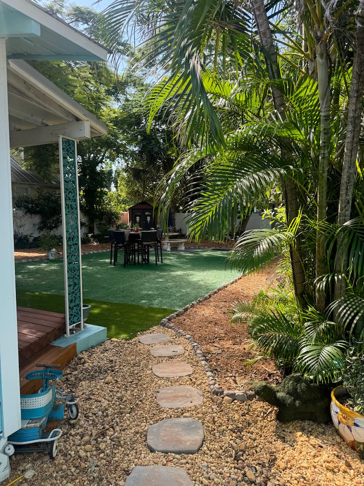 Secret Garden @ Seminole •Centrally Located•fence• - Stuart, FL